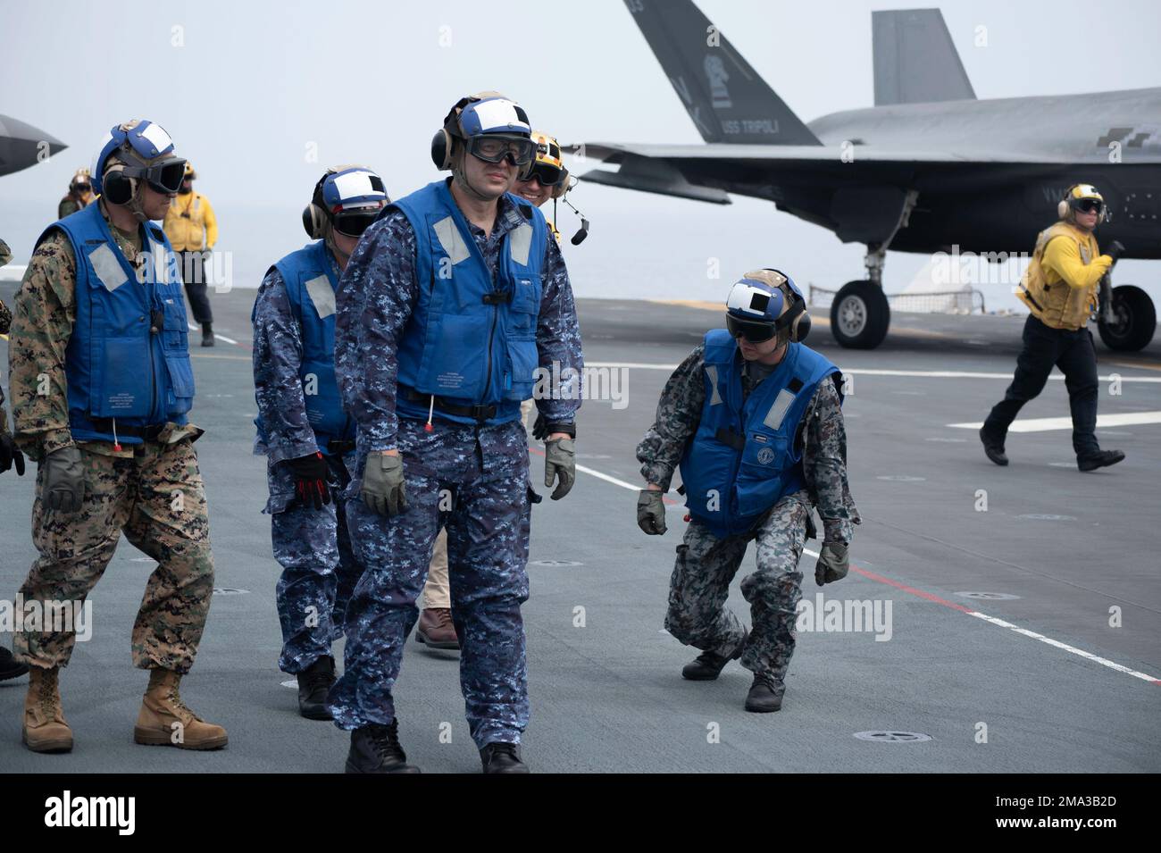 220524-N-XN177-1017 PACIFIC OCEAN (May 24, 2022) – Marine Corps Lt. Col ...