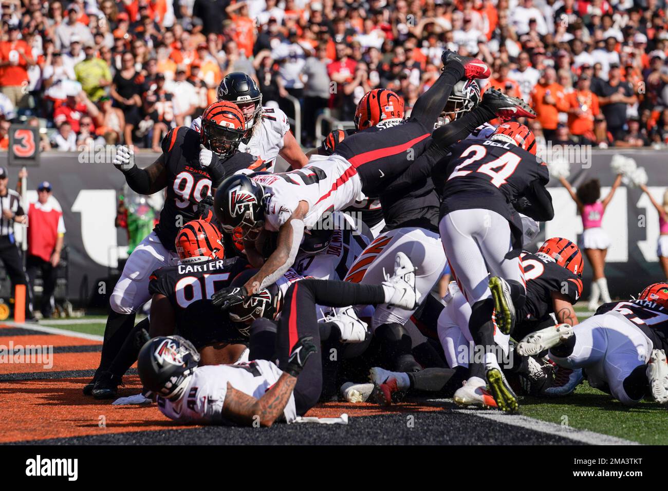 Atlanta Falcons running back Tyler Allgeier (25) leaps into the end ...