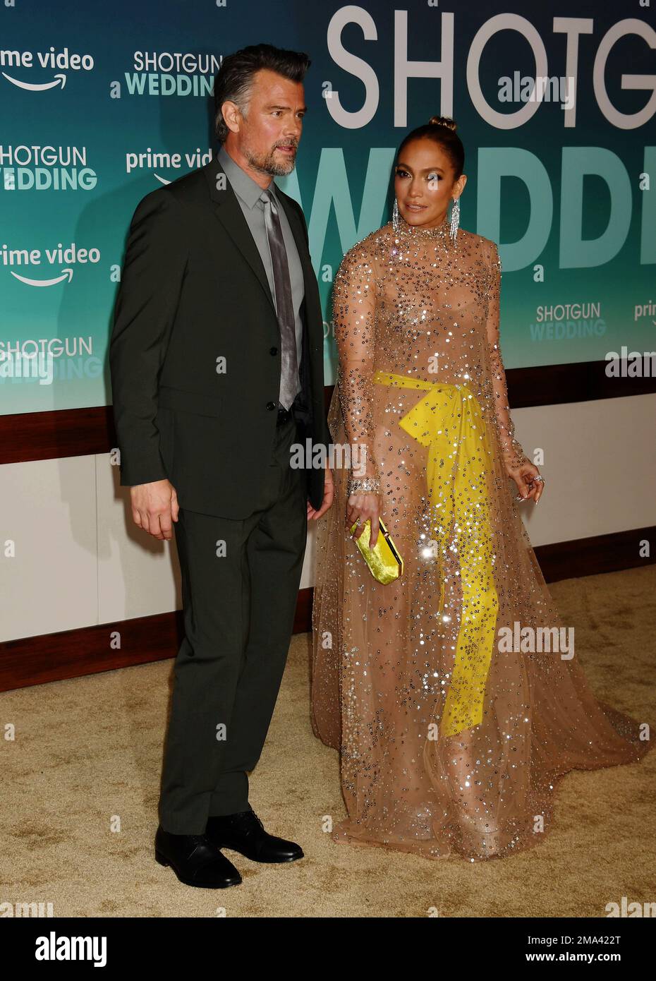 HOLLYWOOD, CA - JANUARY 18: (L-R) Josh Duhamel and Jennifer Lopez ...