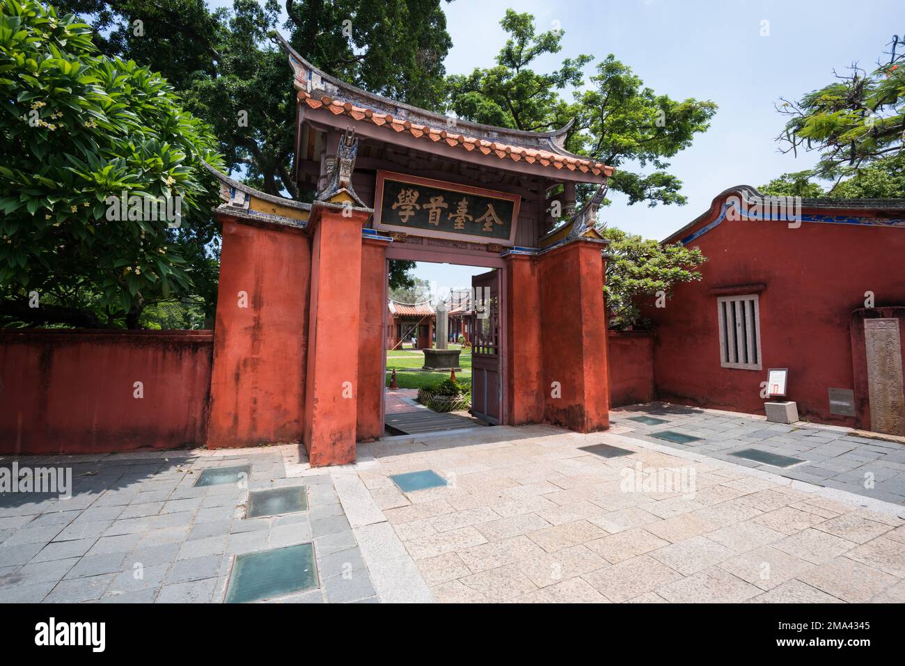 Religion temple appearance buddhism hi-res stock photography and images ...