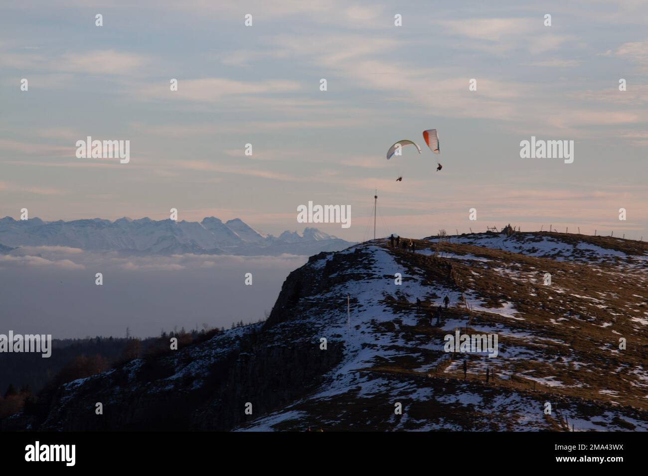 Voile nuage hi-res stock photography and images - Alamy