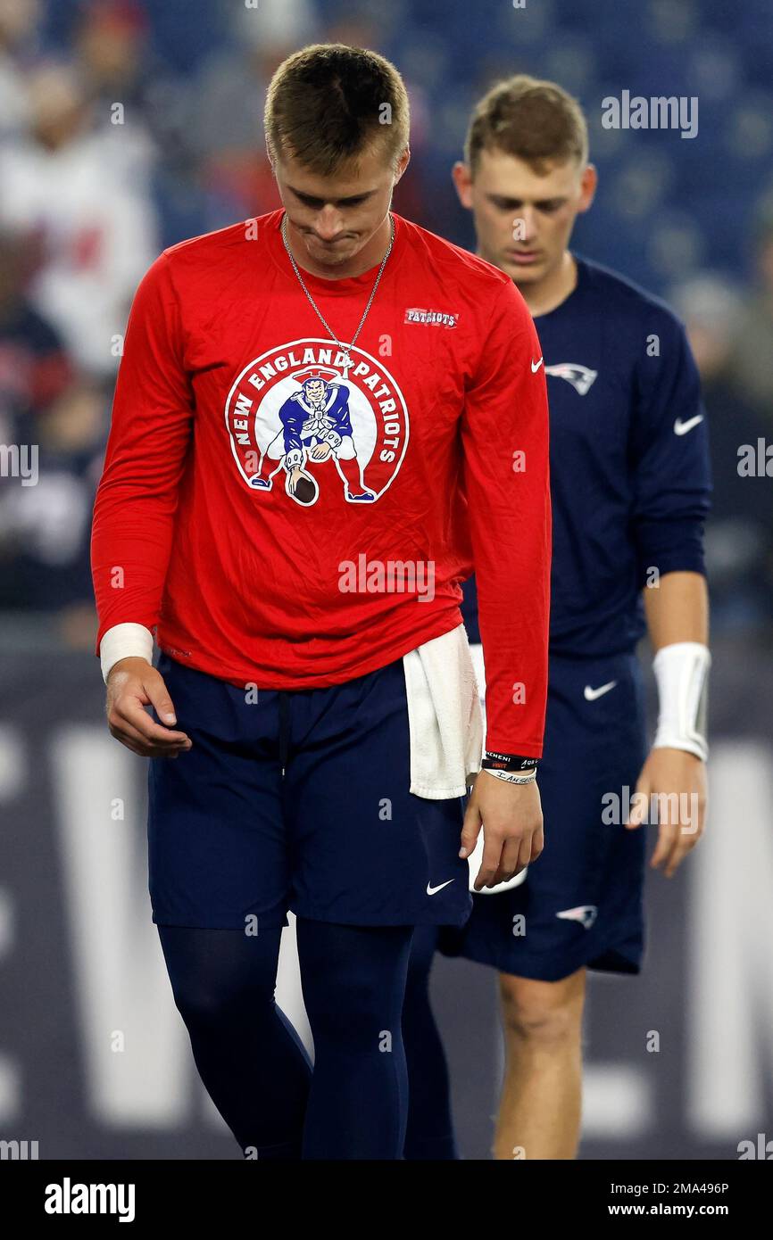 New England Patriots quarterback Bailey Zappe and quarterback Mac Jones ...