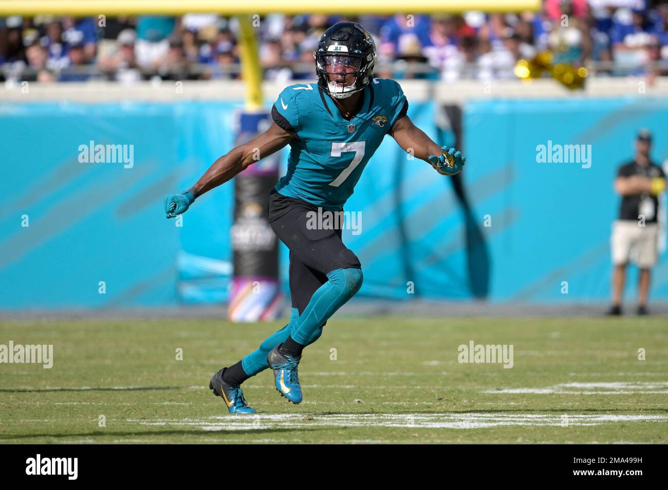 Jacksonville Jaguars wide receiver Zay Jones (7) runs a route during ...