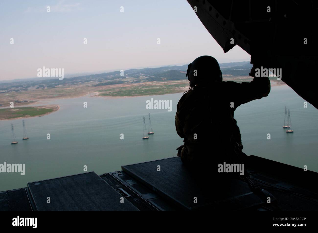 Soldiers from 3rd General Support Aviation Battalion, 2nd Aviation ...