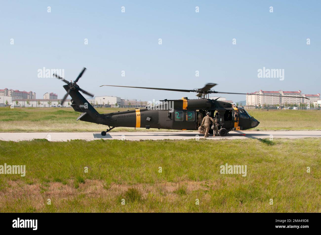 Soldiers from 3rd General Support Aviation Battalion, 2nd Aviation ...