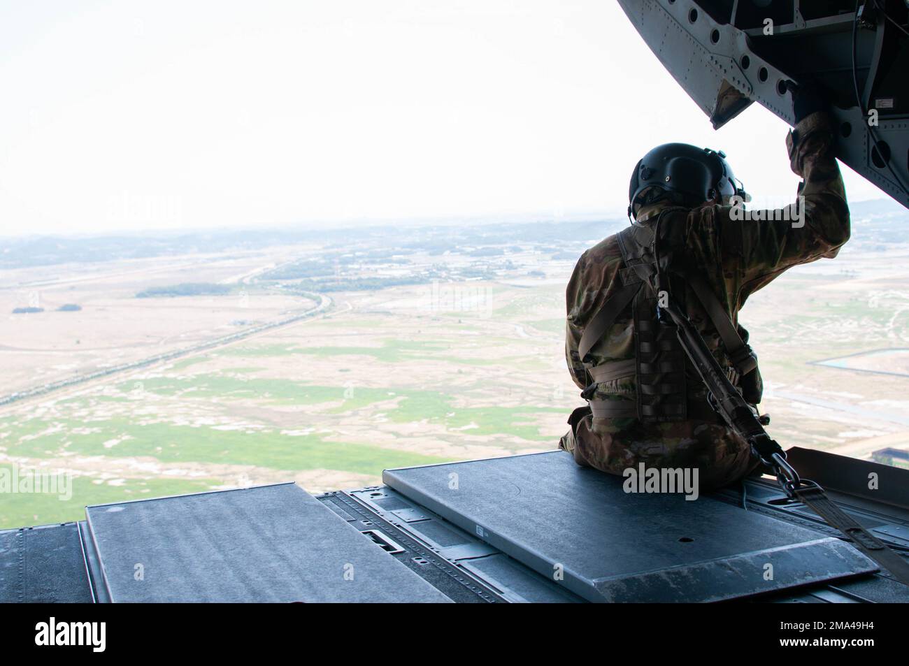 Soldiers from 3rd General Support Aviation Battalion, 2nd Aviation ...