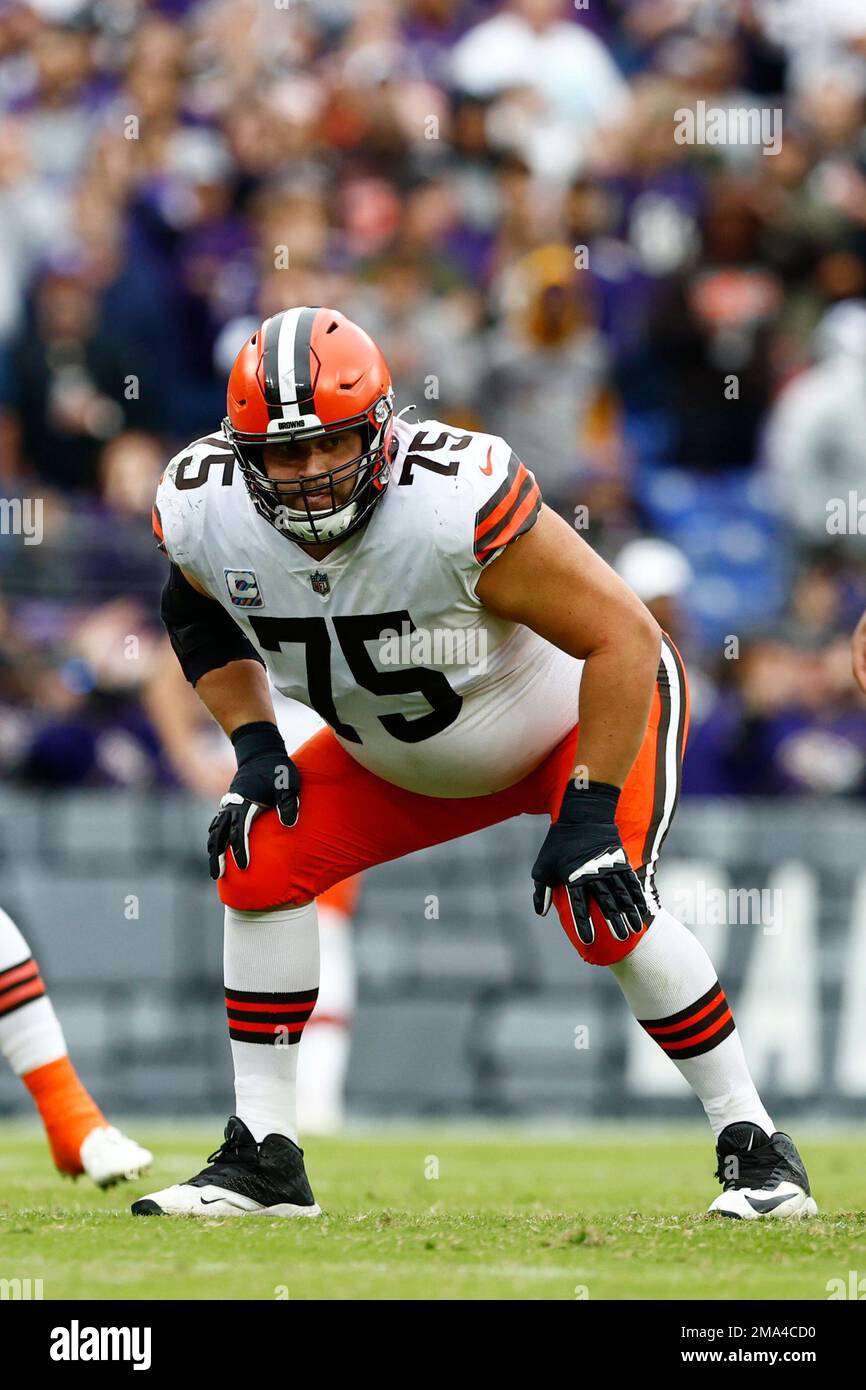 Cleveland Browns guard Joel Bitonio (75) in action against the ...