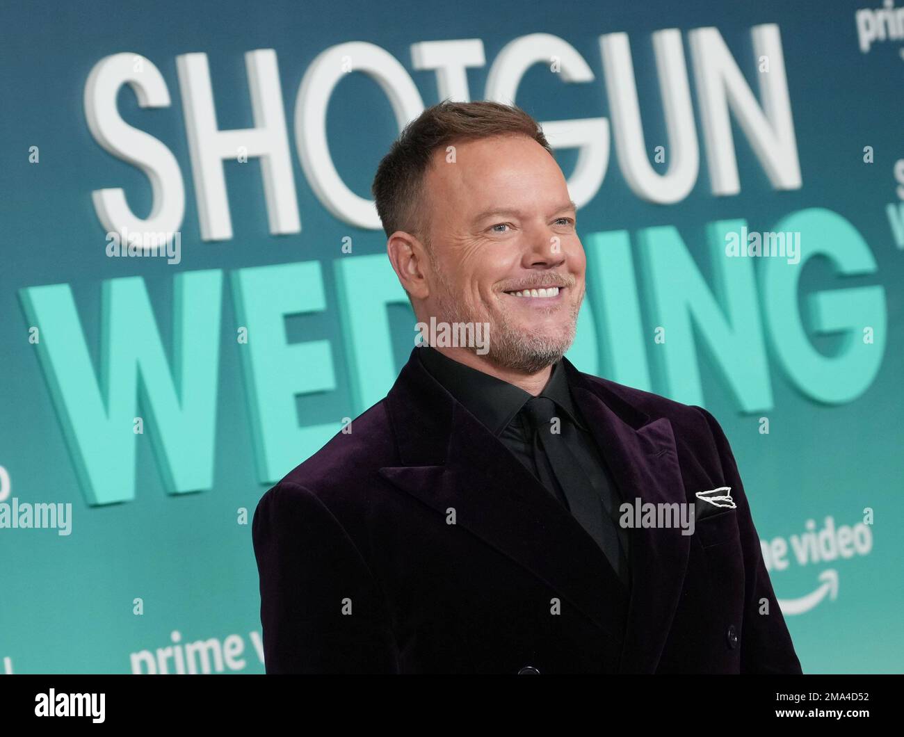 Jason Moore arrives at the Prime Video's SHOTGUN WEDDING Los Angeles ...