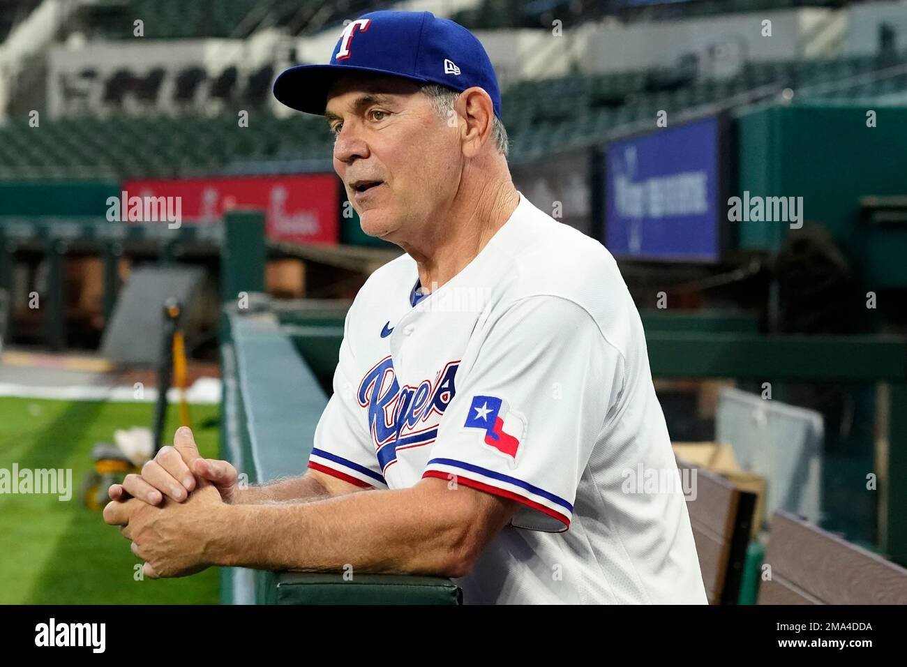 New Texas Rangers baseball team manager Bruce Bochy poses for photos in ...