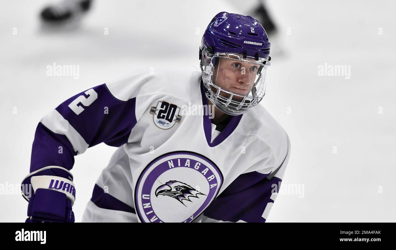 Niagara defenseman Jonathan Ziskie (2) warms up before an NCAA hockey ...
