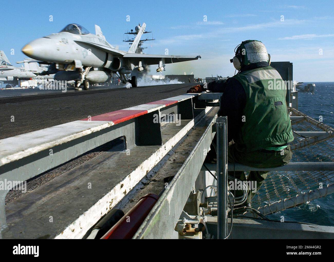 Uss harry s truman cvn 75 hi-res stock photography and images - Alamy