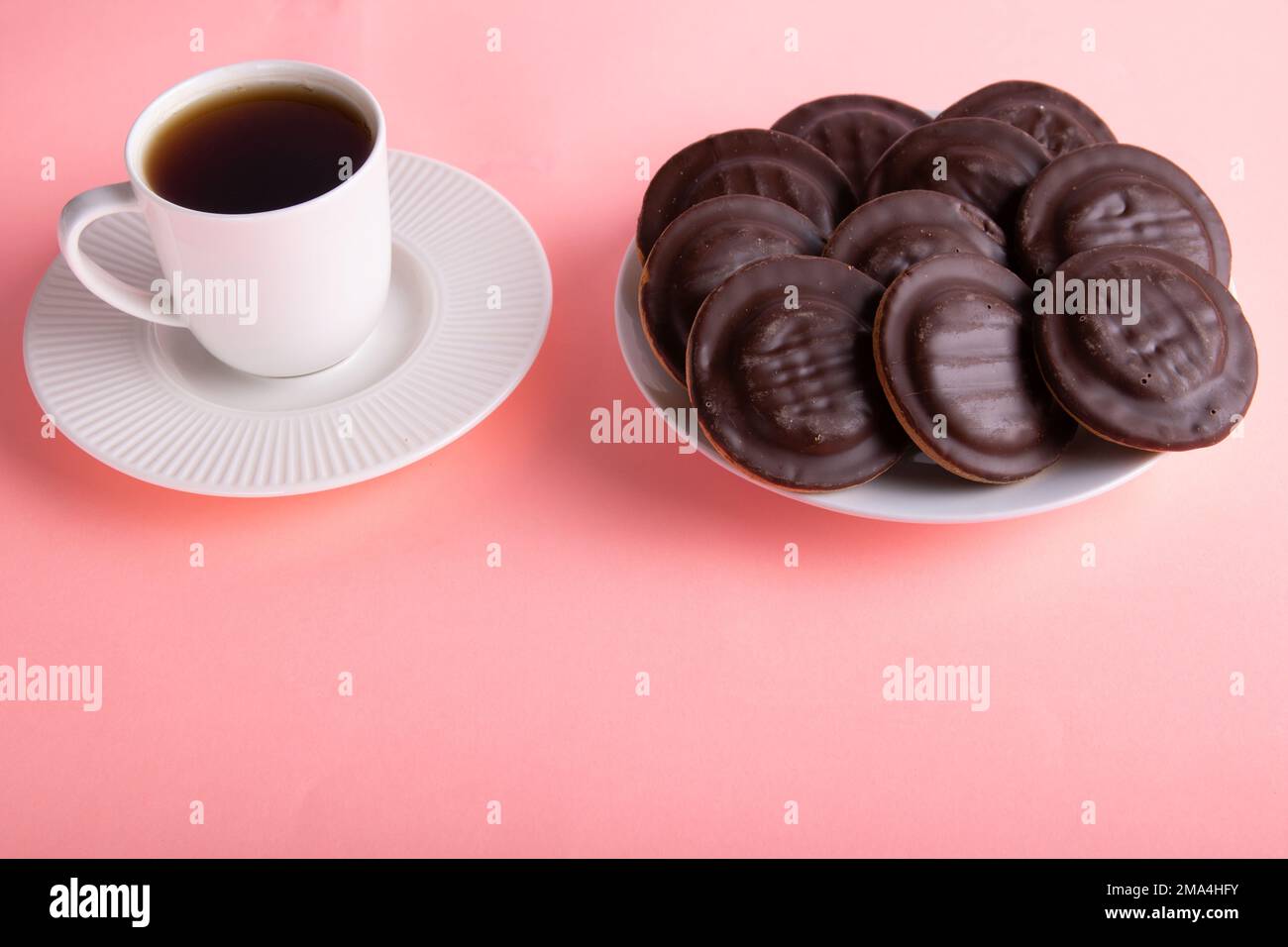 Coffee cup and biscuit hi-res stock photography and images - Alamy