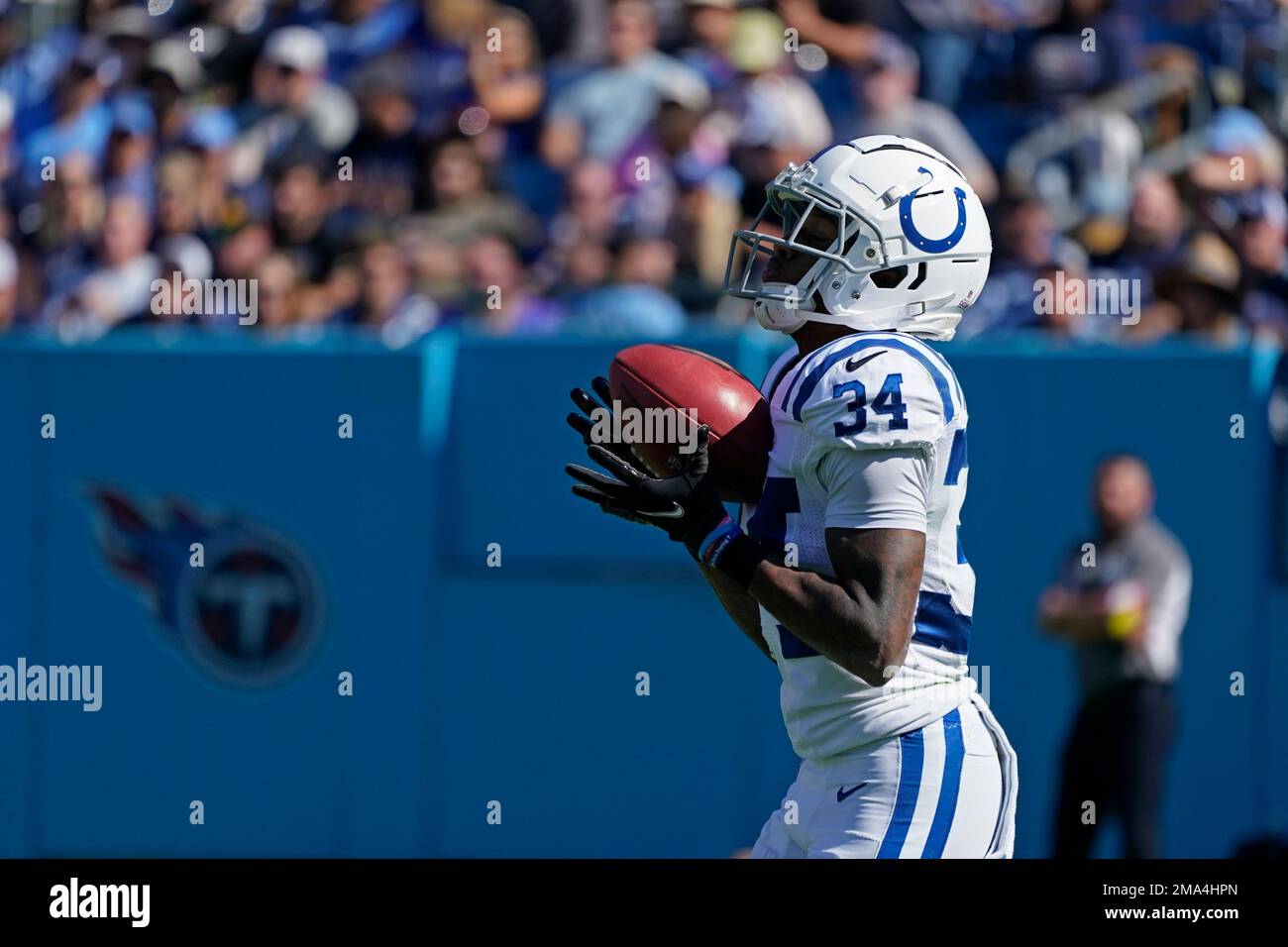 Indianapolis Colts Isaiah Rodgers catches a punt against the Tennessee ...