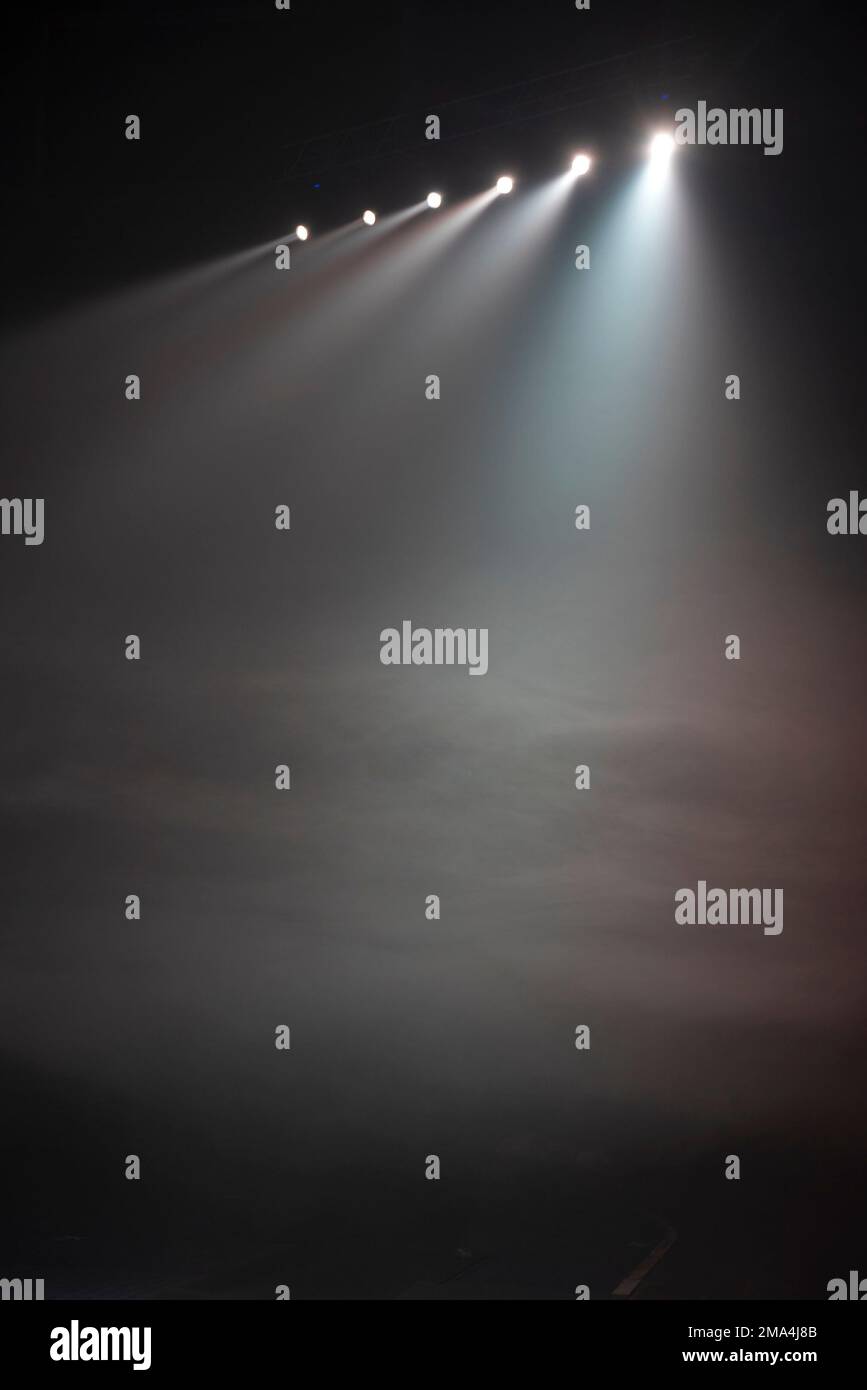 stage light. Lots of lighting fixtures for TV shows Stock Photo - Alamy