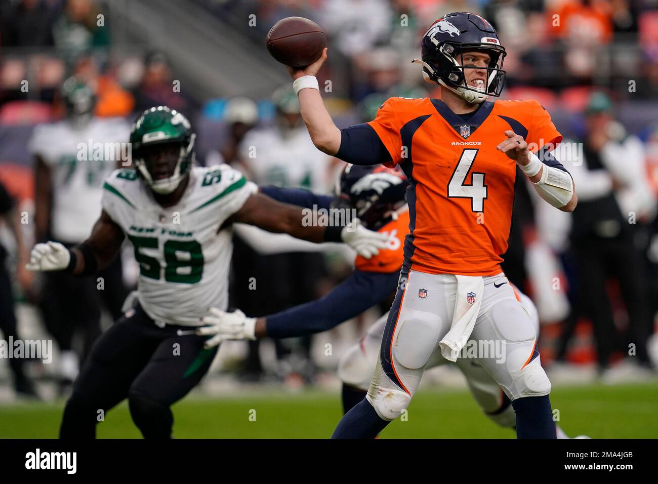 Denver Broncos quarterback Brett Rypien (4) throws against the New York ...