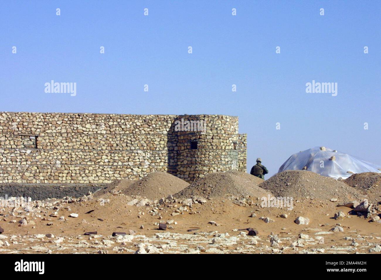 Iraqi syrian border fort hi-res stock photography and images - Alamy