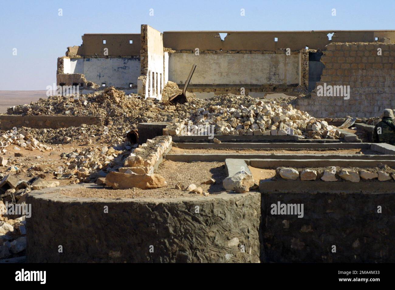 Iraqi syrian border fort hi-res stock photography and images - Alamy