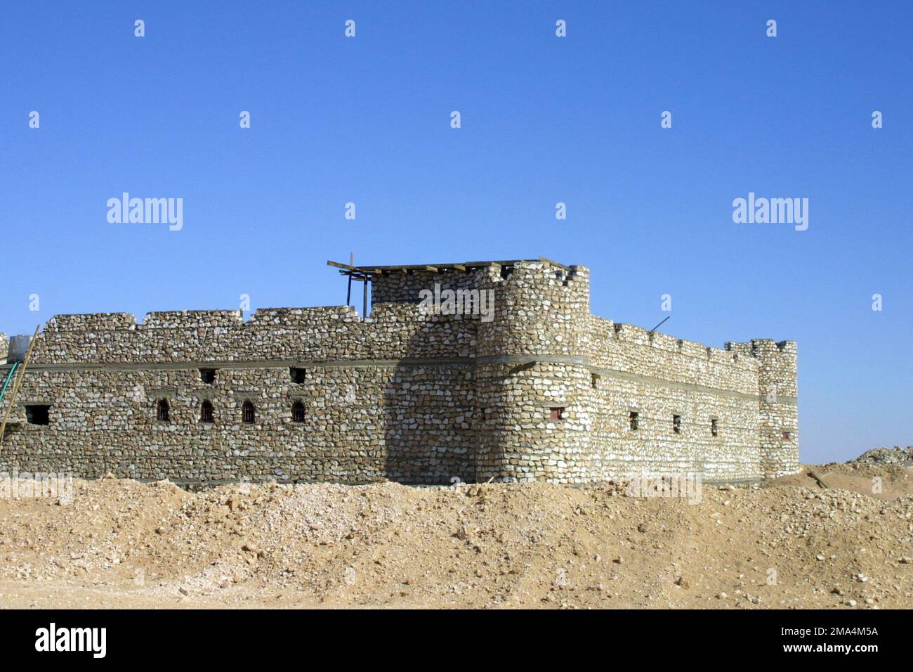 Iraqi syrian border fort hi-res stock photography and images - Alamy