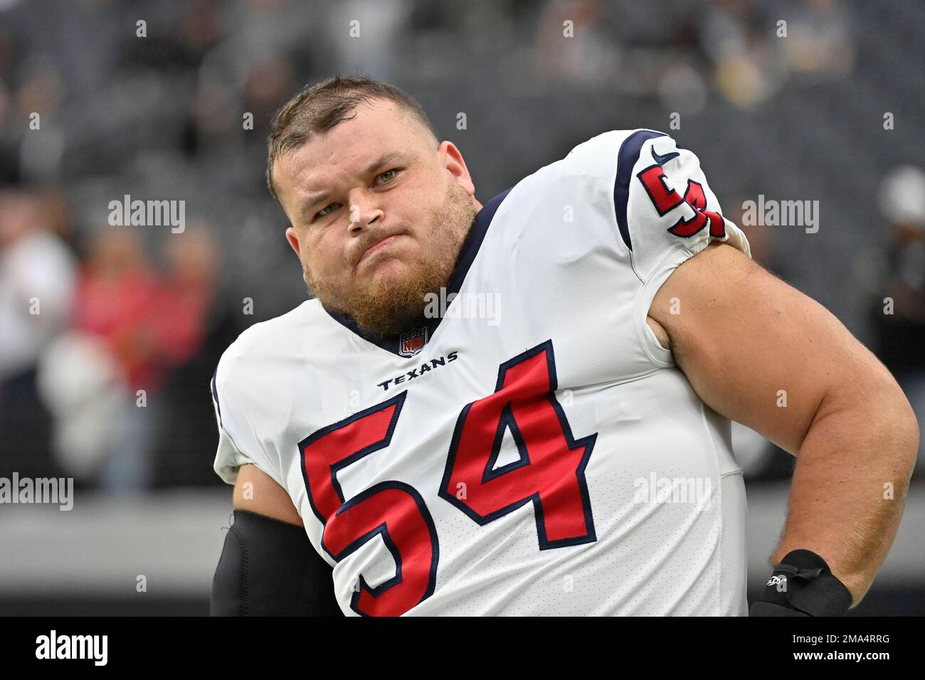 Houston Texans center Scott Quessenberry warms up before an NFL ...