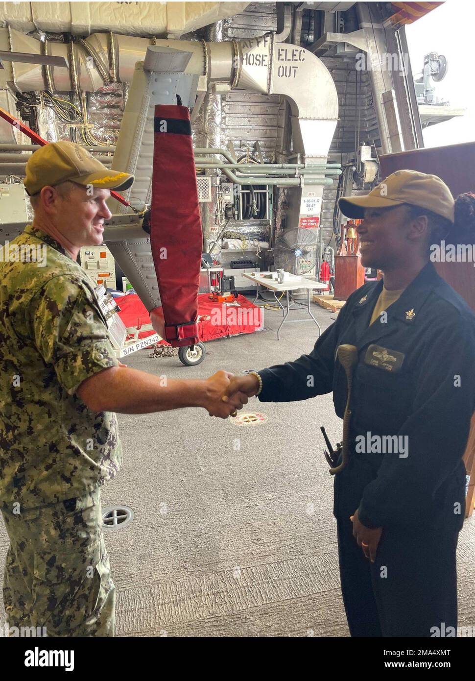 Destroyer squadron desron 40 hi-res stock photography and images - Alamy