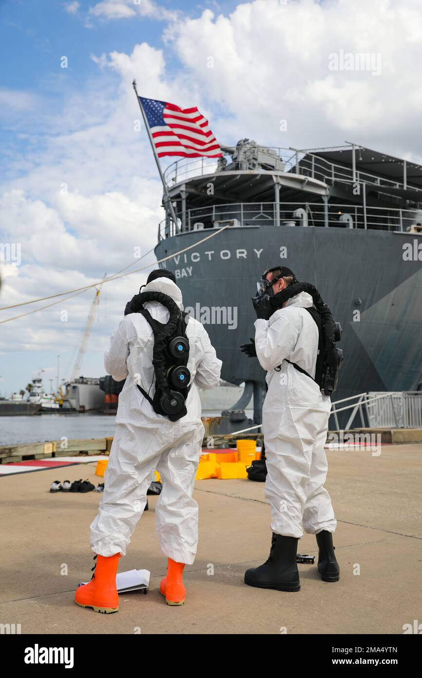 Federal Bureau of Investigation (FBI) agents and Tennessee National ...