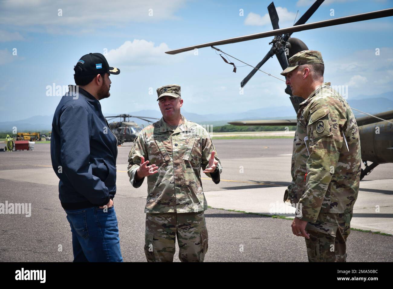 Honduran Secretary of Defense José Manuel Zelaya (left) and U.S. Army ...