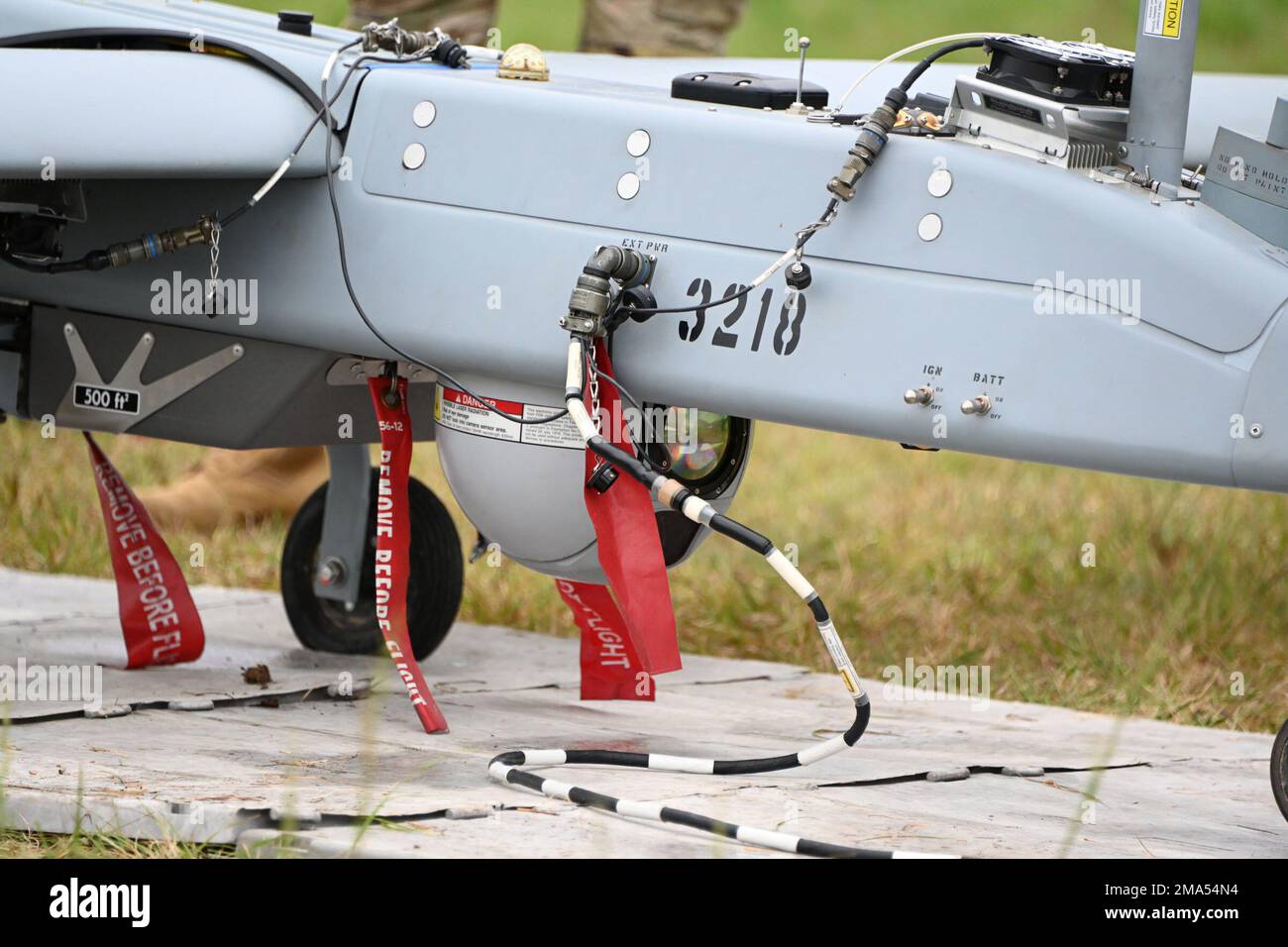 The soldiers of the 1st DET / 104th BEB (BRIGADE ENG BATTALLION) are ...