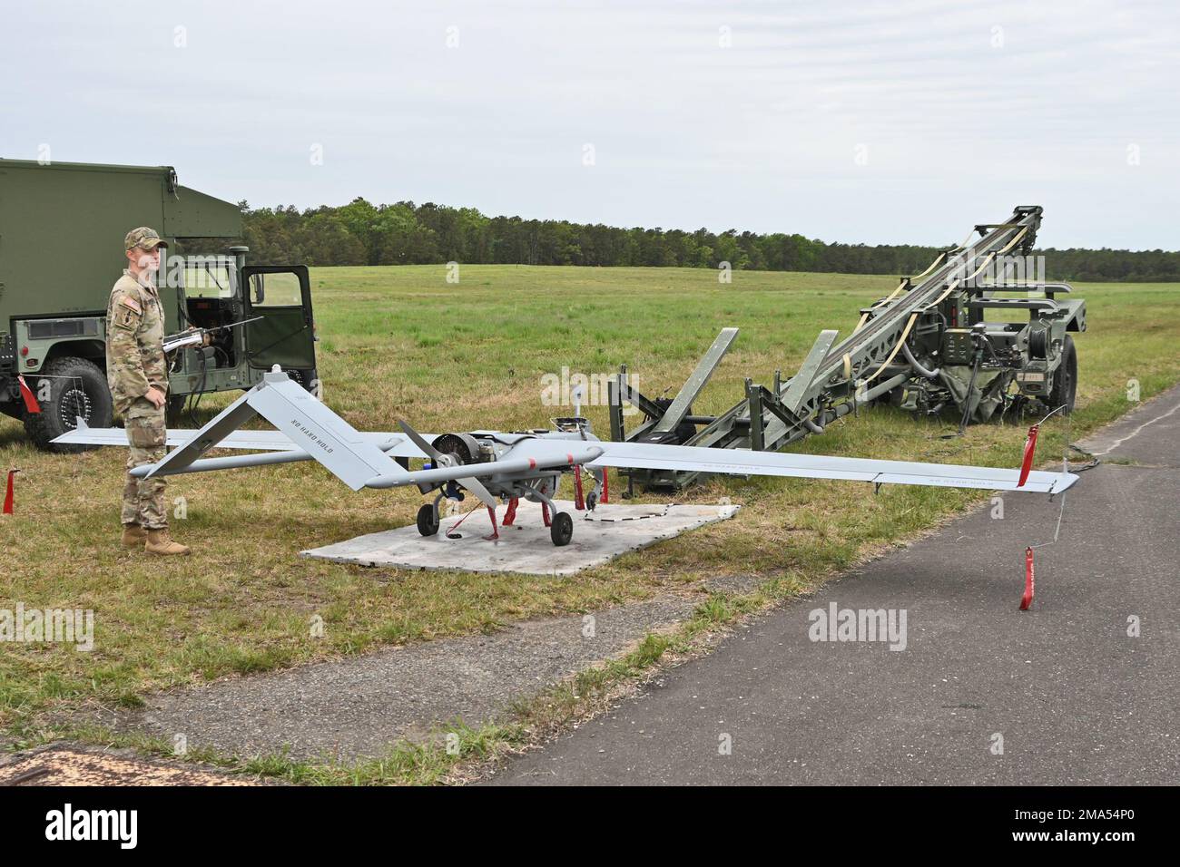 The soldiers of the 1st DET / 104th BEB (BRIGADE ENG BATTALLION) are ...