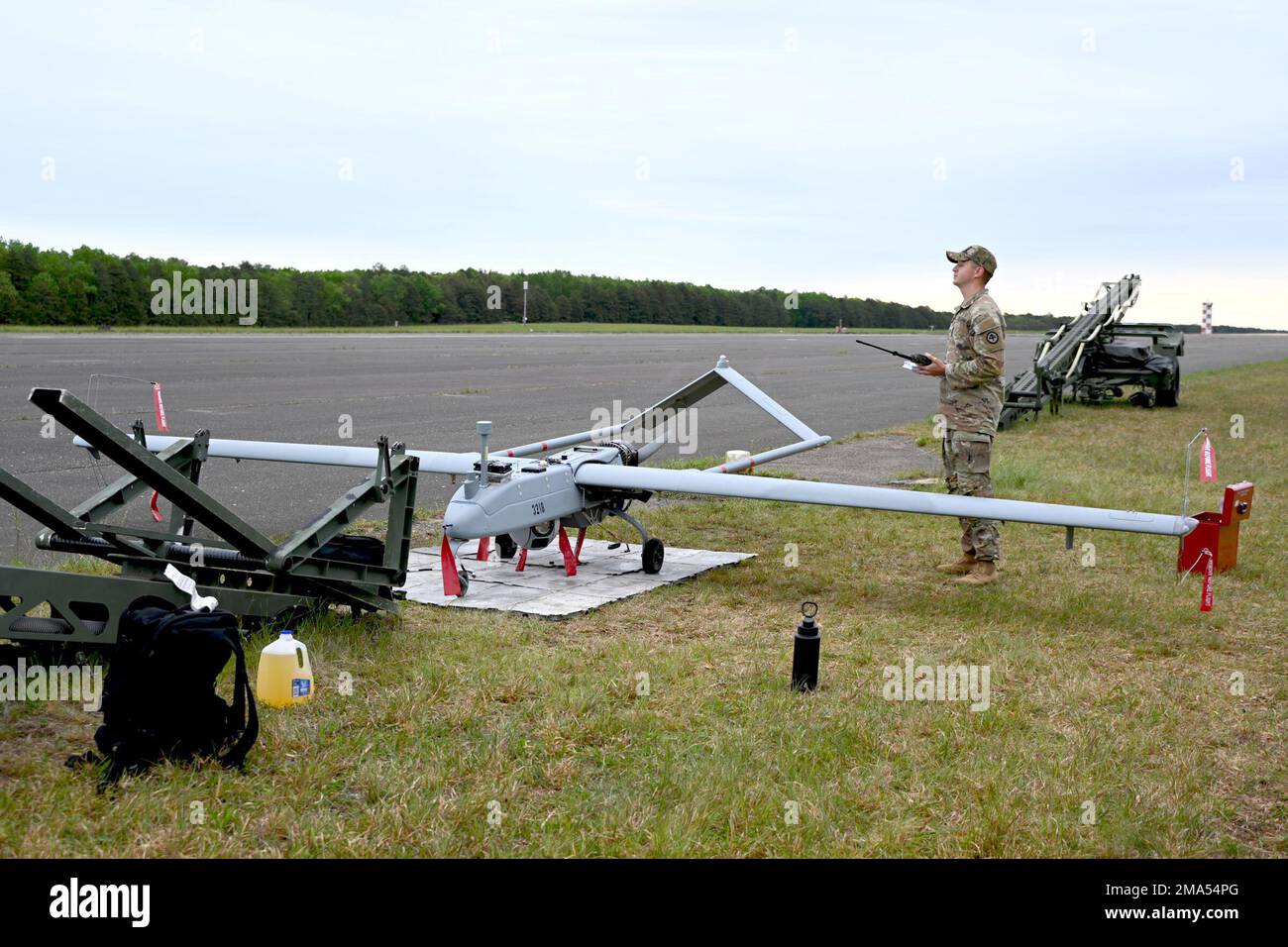 The soldiers of the 1st DET / 104th BEB (BRIGADE ENG BATTALLION) are ...