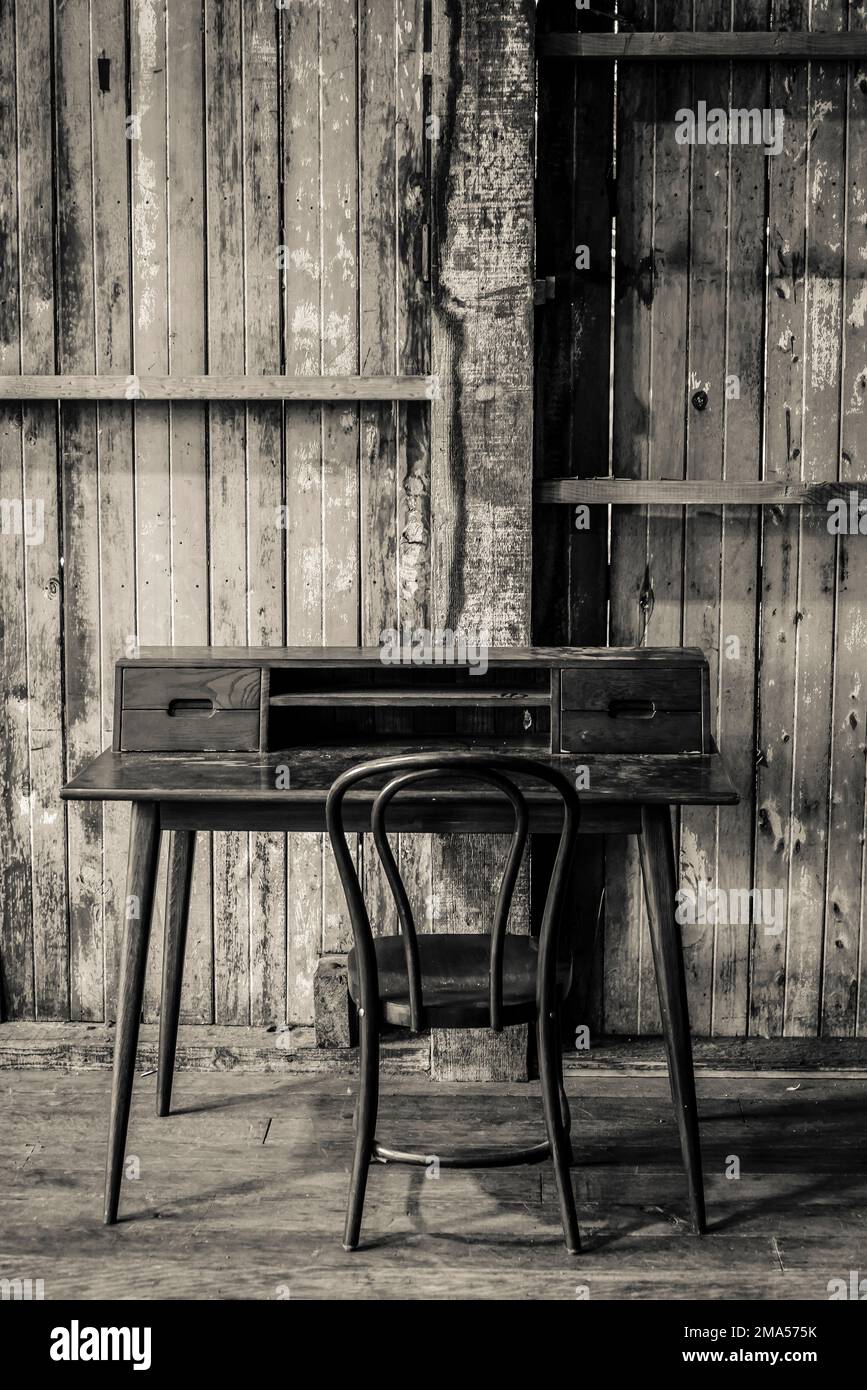 Worn old-fashioned writing desk Stock Photo - Alamy