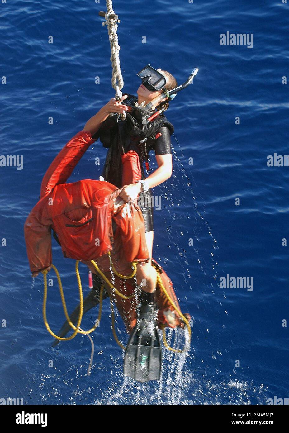 050124-N-3019M-001. Base: USS Salvor (ARS 52) Country: Pacific Ocean (POC Stock Photo - Alamy