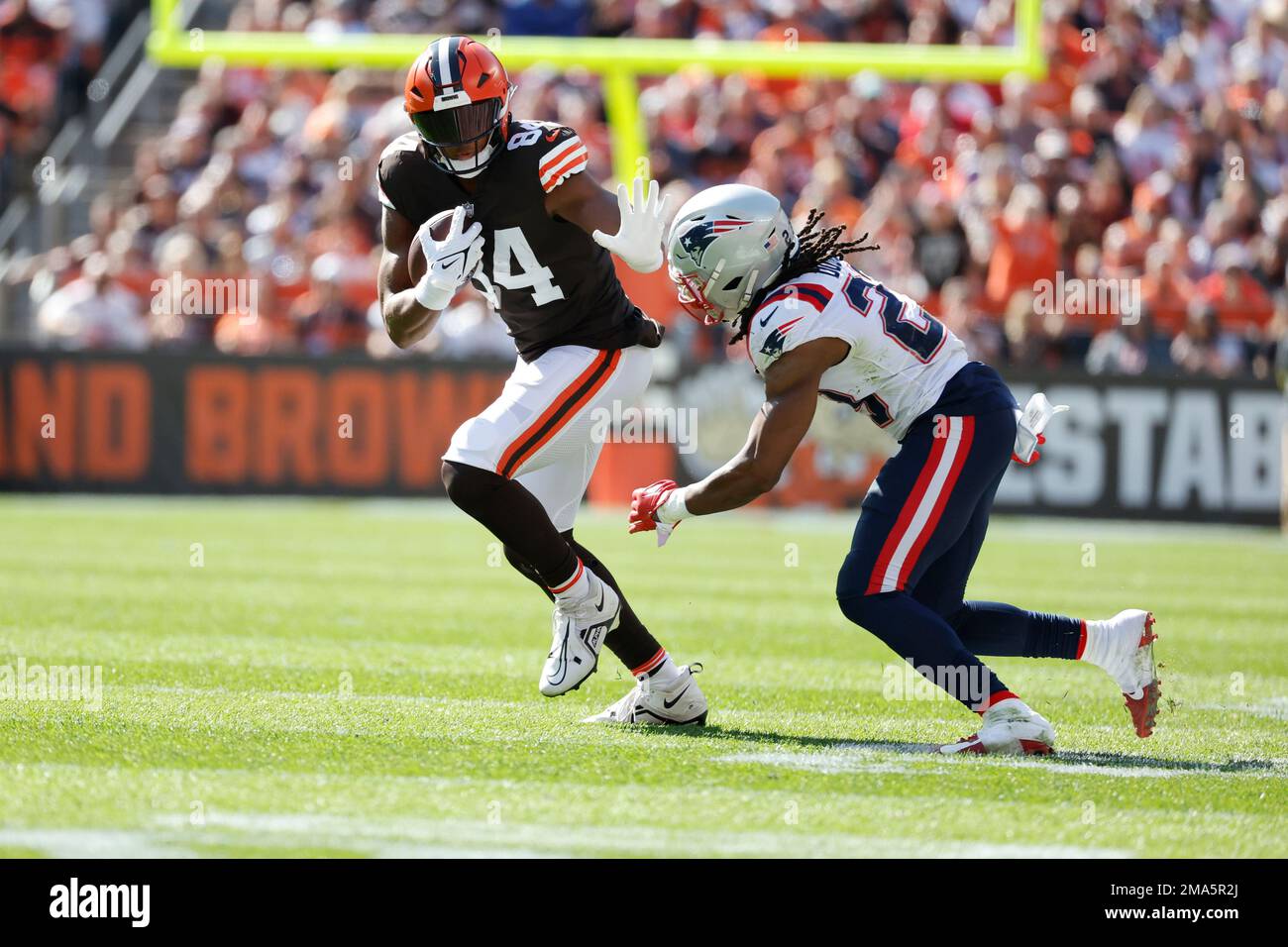 Cleveland Browns tight end Pharaoh Brown (84) runs the ball chased by ...