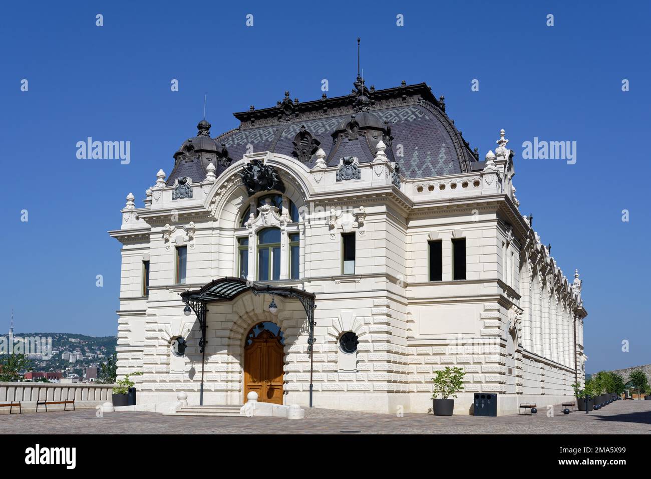 The castle palace hall hi-res stock photography and images - Alamy