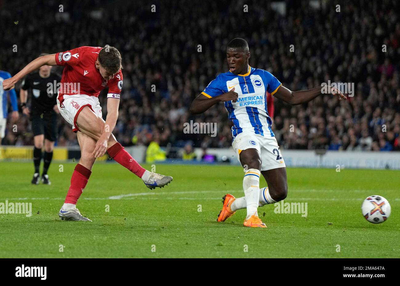Nottingham Forest's Ryan Yates, left, makes an attempt to score past ...