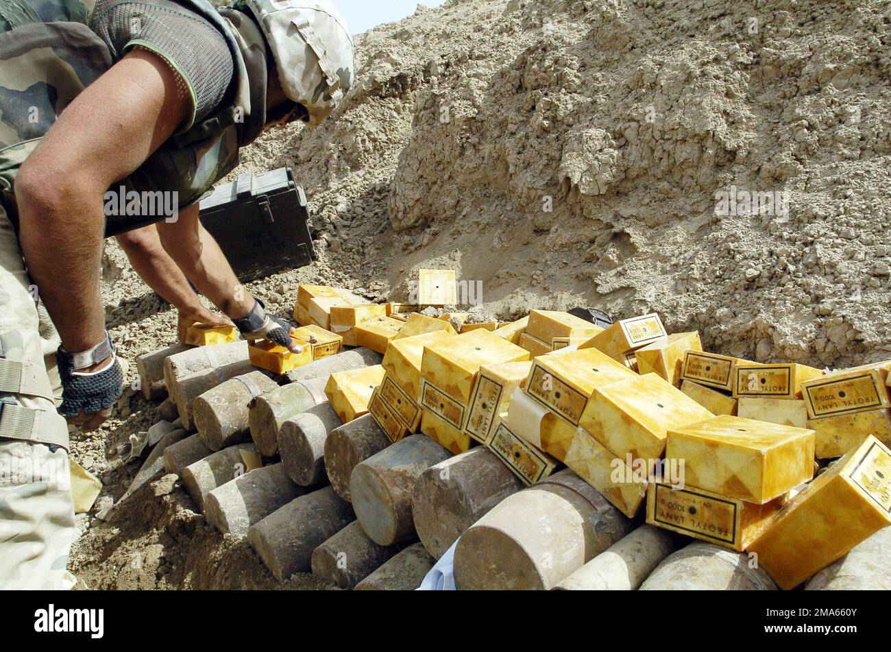 050607-A-1566H-044. Subject Operation/Series: IRAQI FREEDOM Base: Camp ...