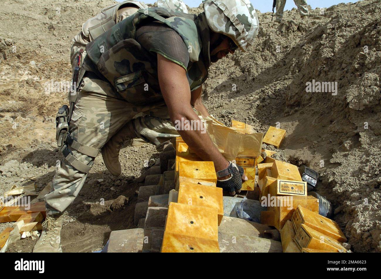 050607-A-1566H-045. Subject Operation/Series: IRAQI FREEDOM Base: Camp ...
