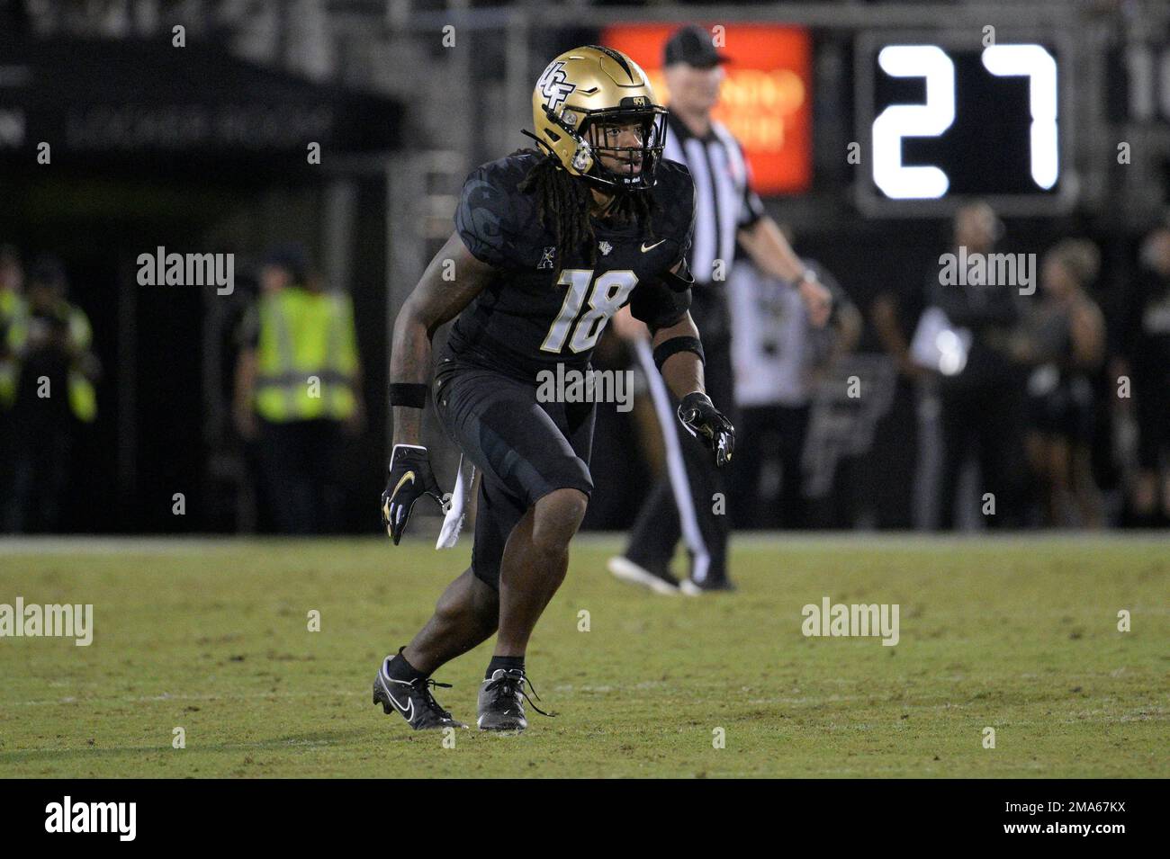 Central Florida defensive back Dyllon Lester (18) follows a play during ...
