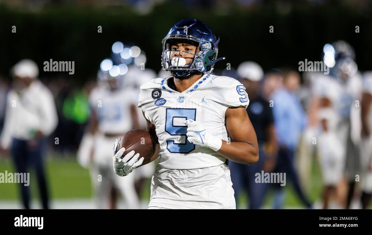 North Carolina's J.J. Jones (5) warms up prior to the start of an NCAA ...