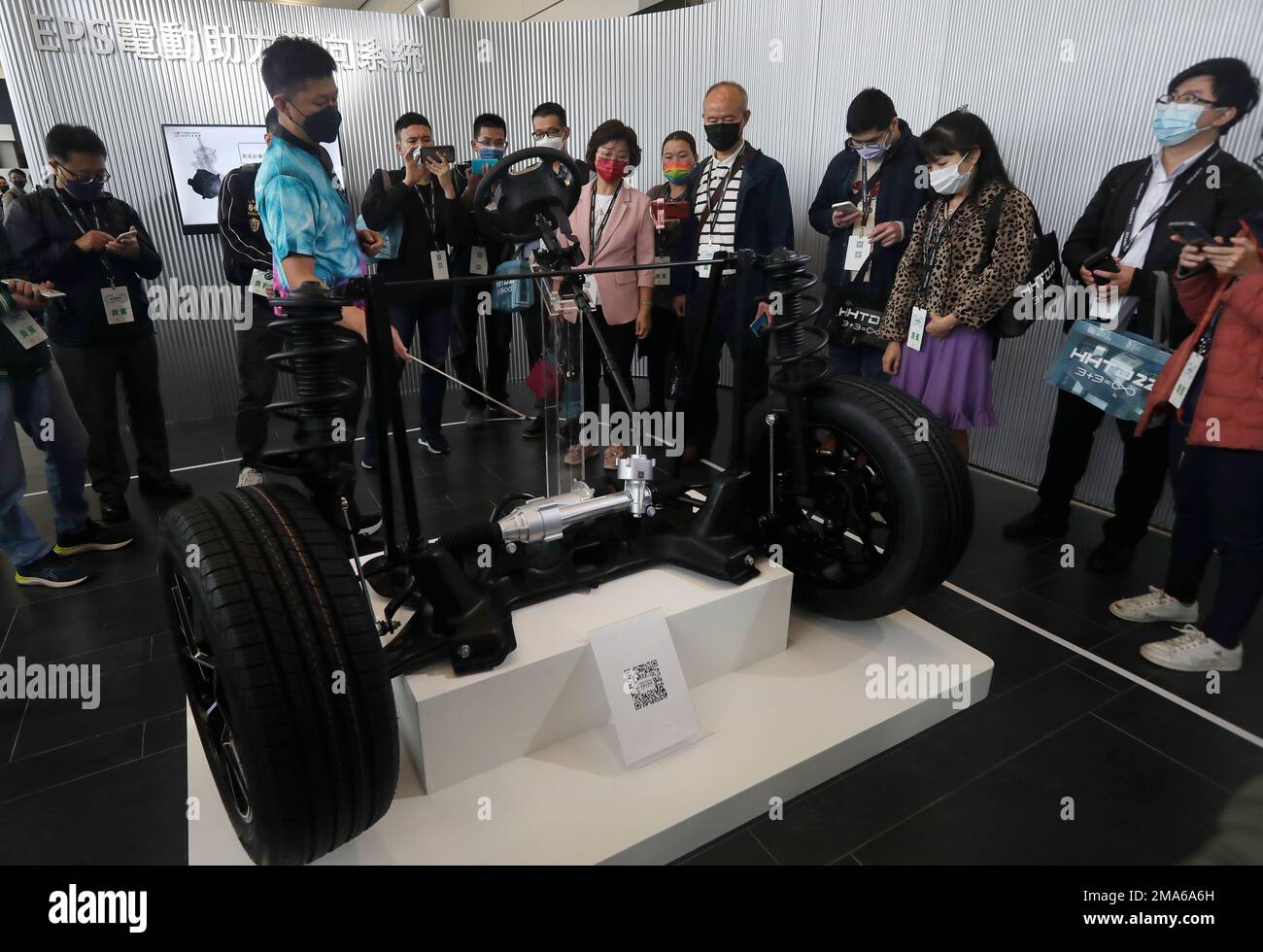 A staff explained the EPS electric power steering system to the ...