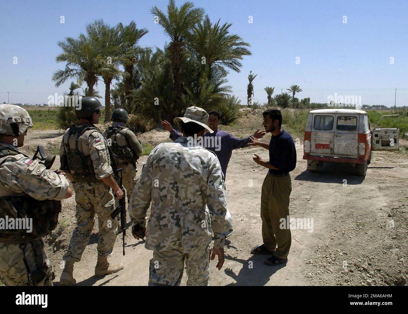 Iraqi local national hi-res stock photography and images - Alamy