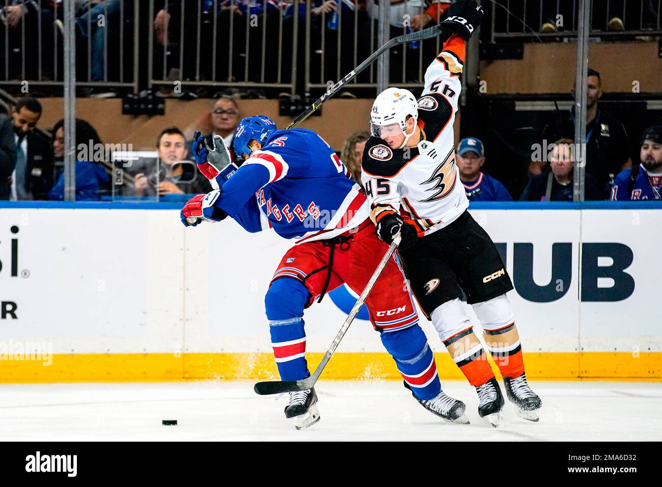 New York Rangers right wing Ryan Reaves (75) and Anaheim Ducks ...
