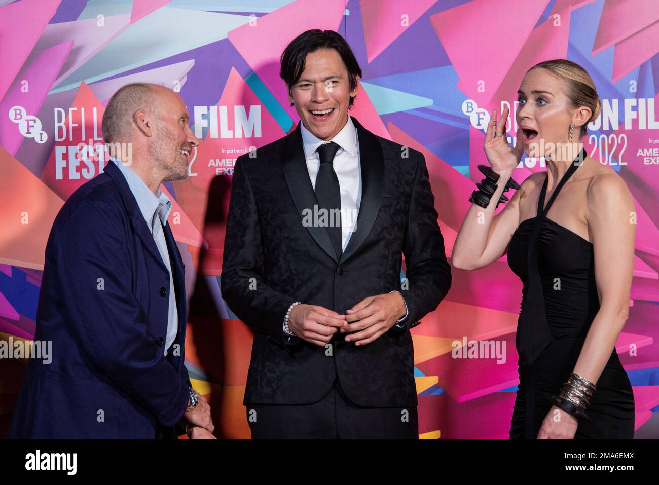 Director Hugo Blick, Chaske Spencer and Emily Blunt pose for ...