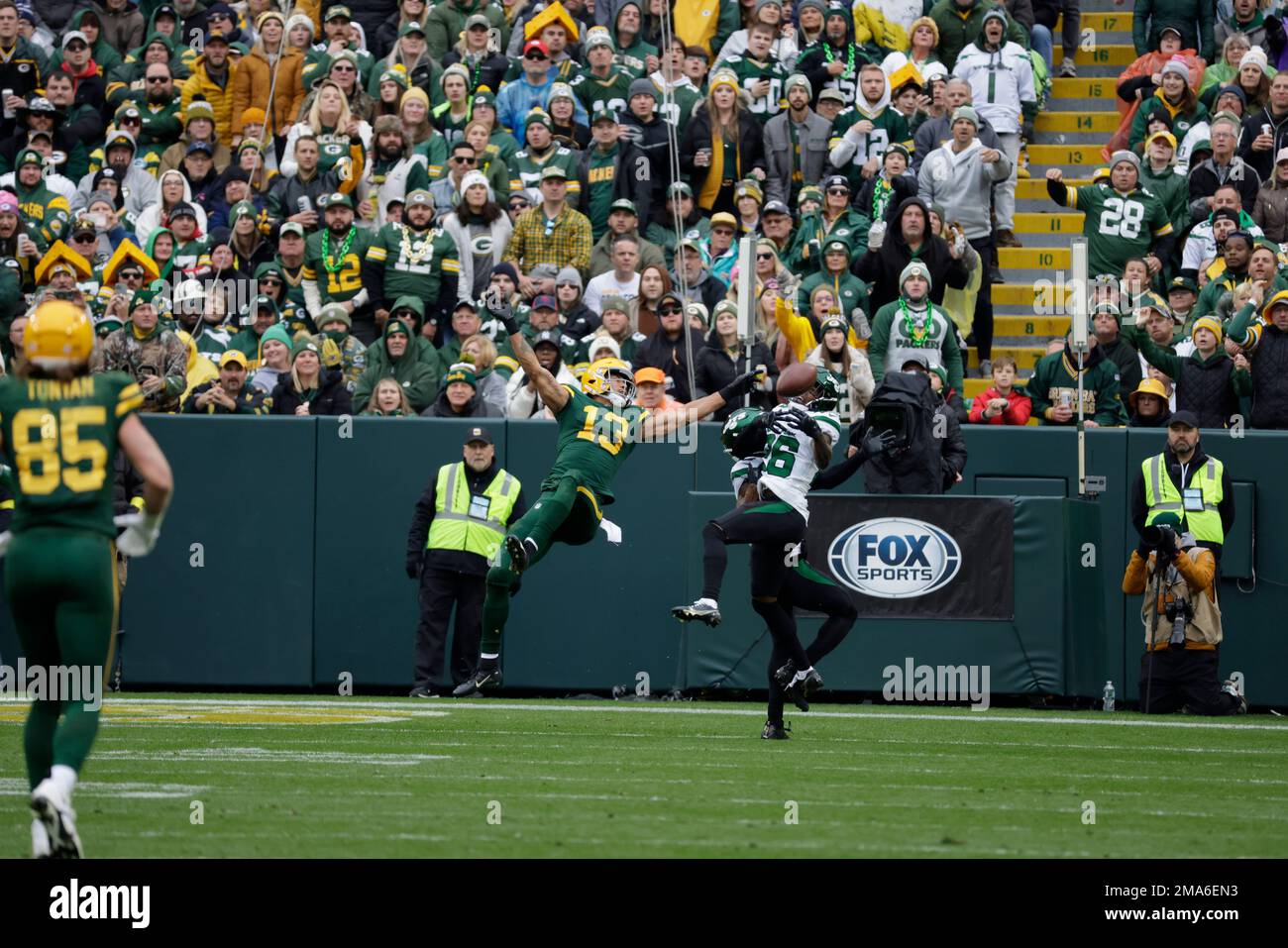 New York Jets cornerback Brandin Echols (26) breaks up a pass intended ...