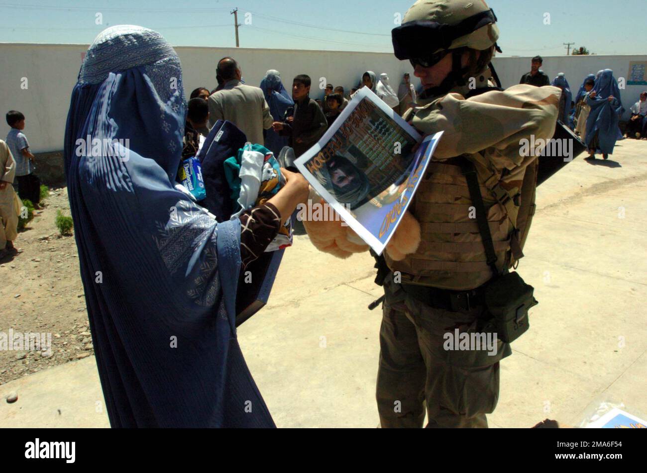 050718-A-9039F-016. Subject Operation/Series: GLORY LIGHT Base: Sadr Al ...