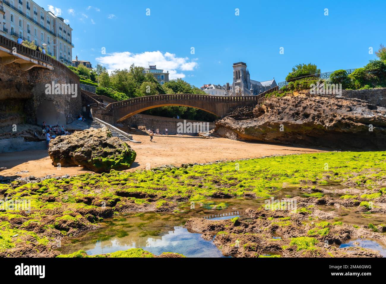 Low tide at the Roca de Basta bridge on Biarritz beach, Lapurdi. France ...