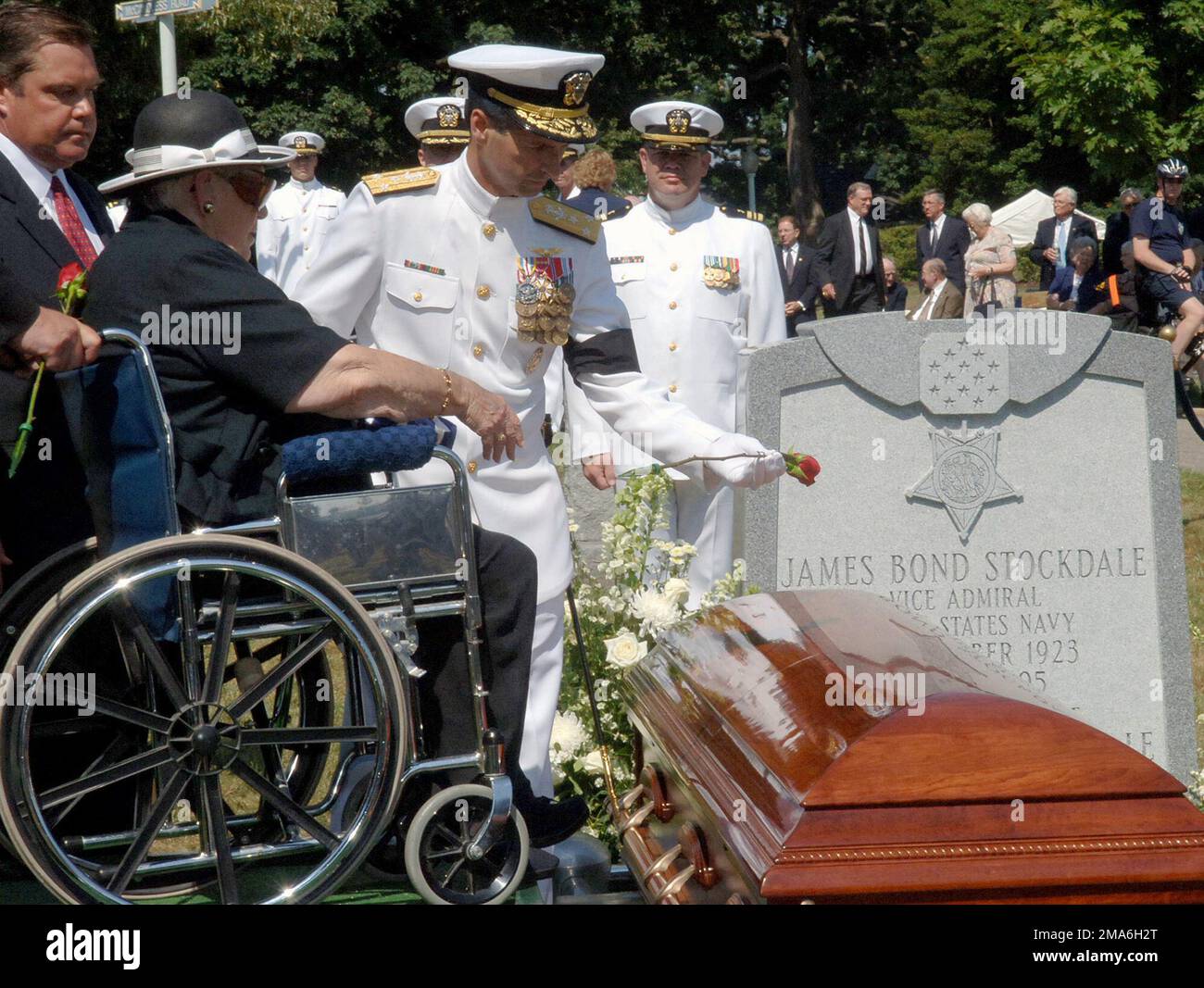 01 official us navy photo by hi-res stock photography and images - Alamy