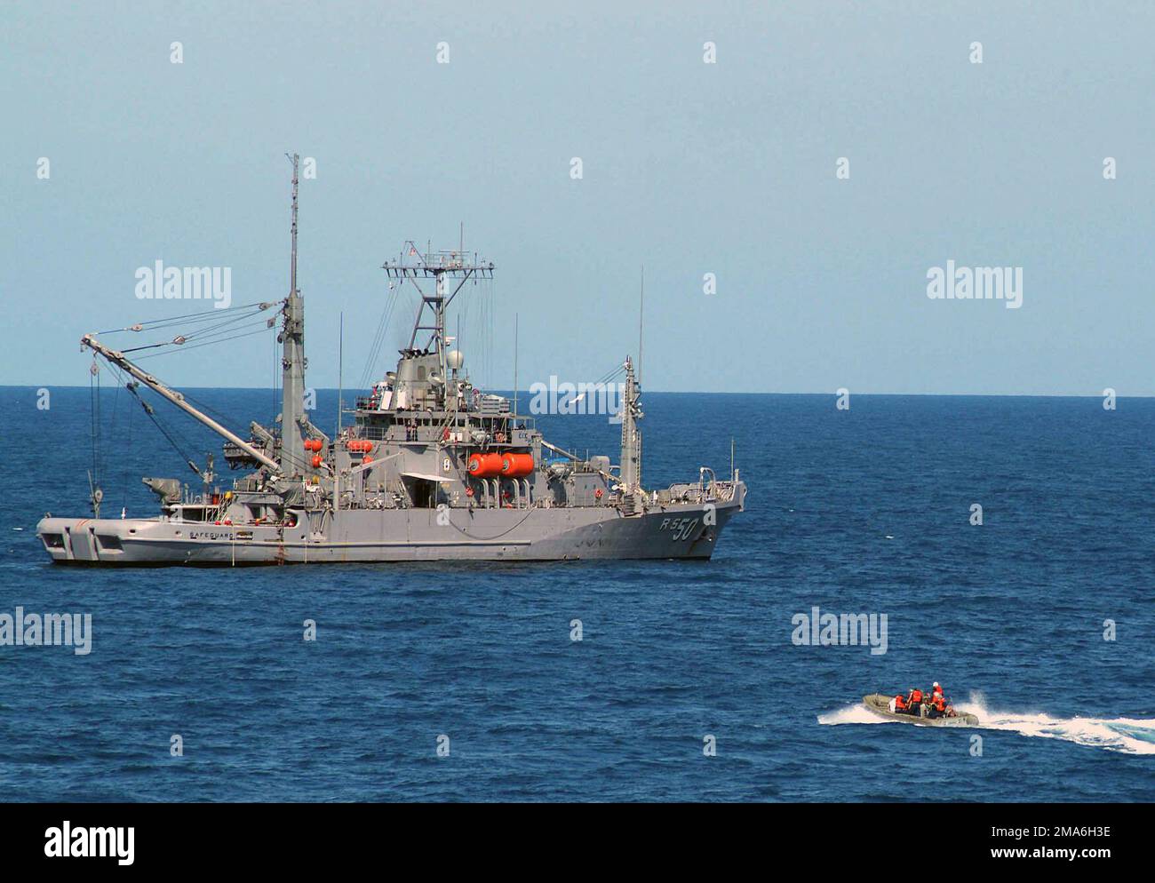 Uss safeguard ars 50 hi-res stock photography and images - Alamy
