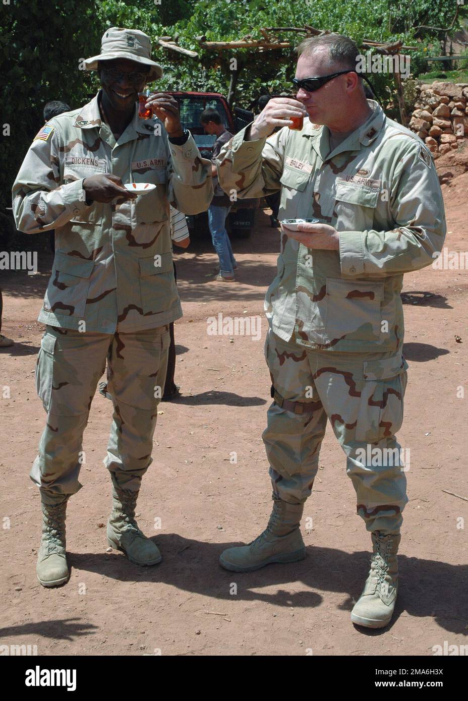 Iraqi civil defense corps training hi-res stock photography and images ...
