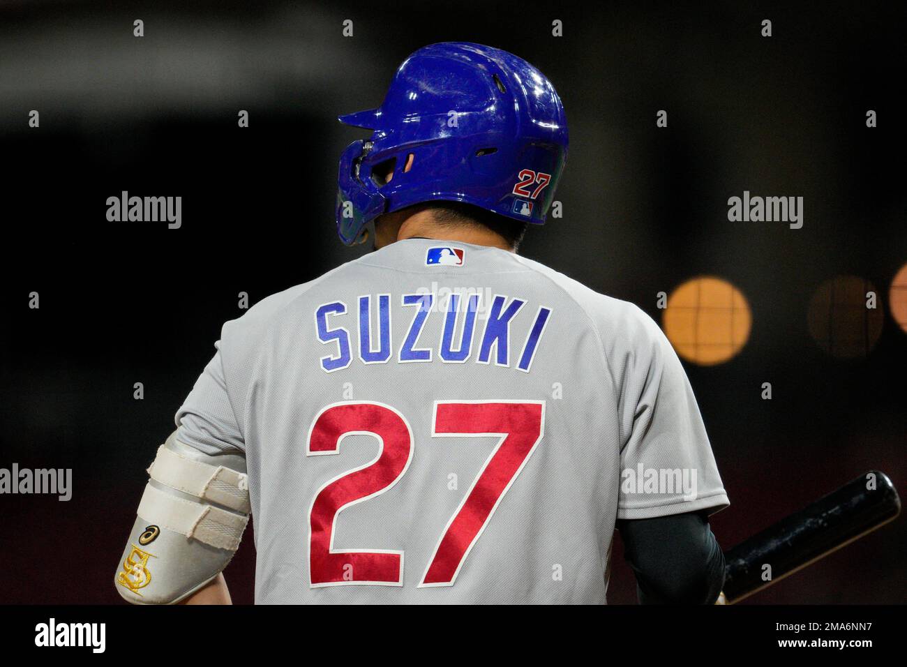 Chicago Cubs right fielder Seiya Suzuki (27) plays during a baseball ...