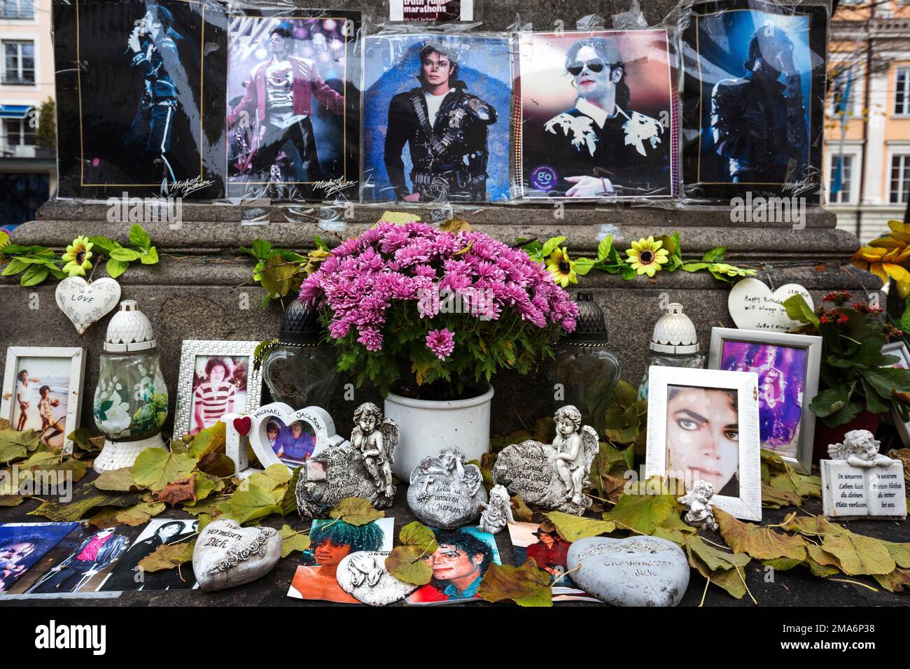 Memorial of Michael Jackson at the monument of Orlando di Lasso ...